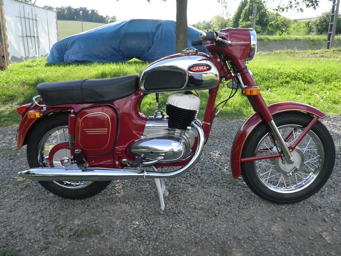 JAWA 250 PANELKA :: Motolin