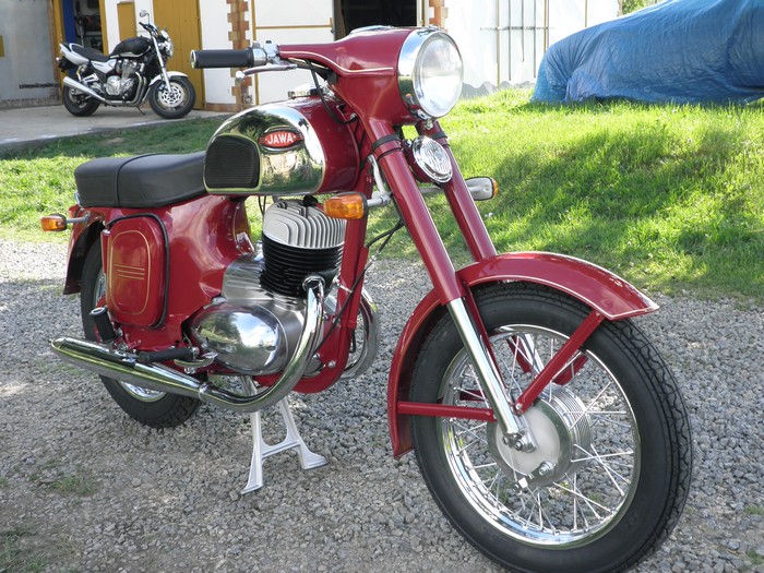 JAWA 250 PANELKA :: Motolin